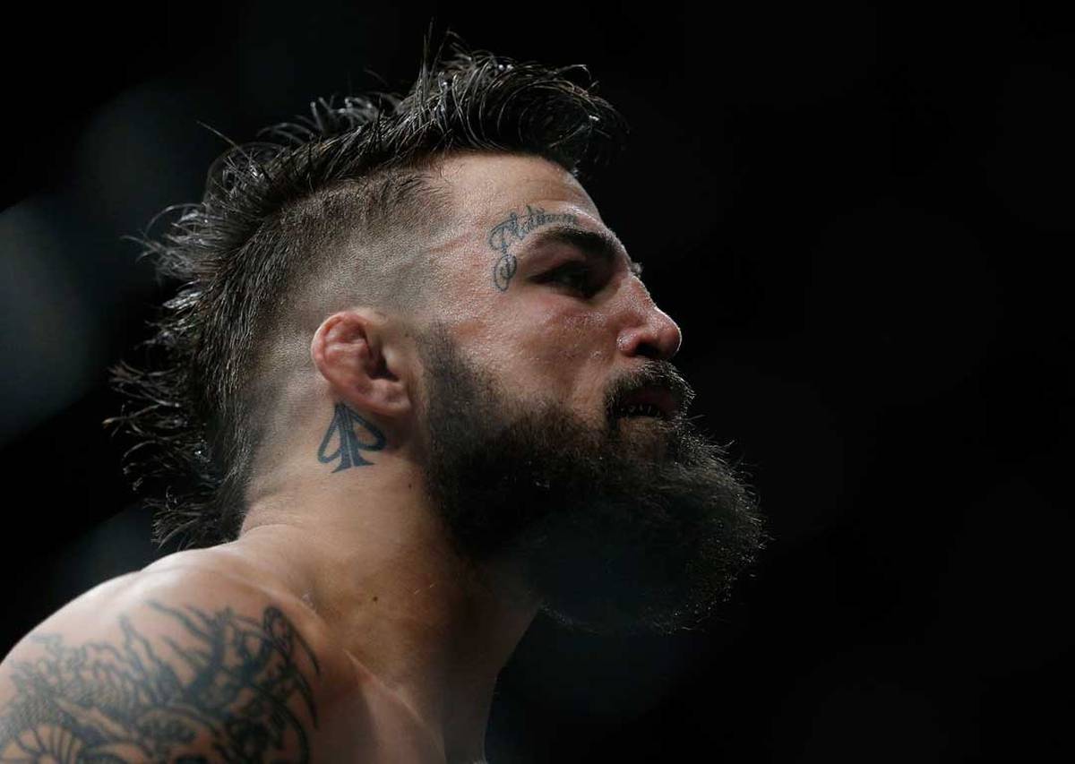 'Worst broken nose I've ever seen': UFC fighter's gruesome injury - NZ ...