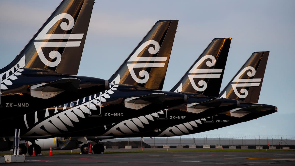 Auckland Airport Meth Bust Air New Zealand Baggage Handlers Charged
