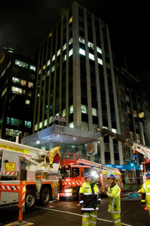 Readers' photos of the Burger King fire - NZ Herald